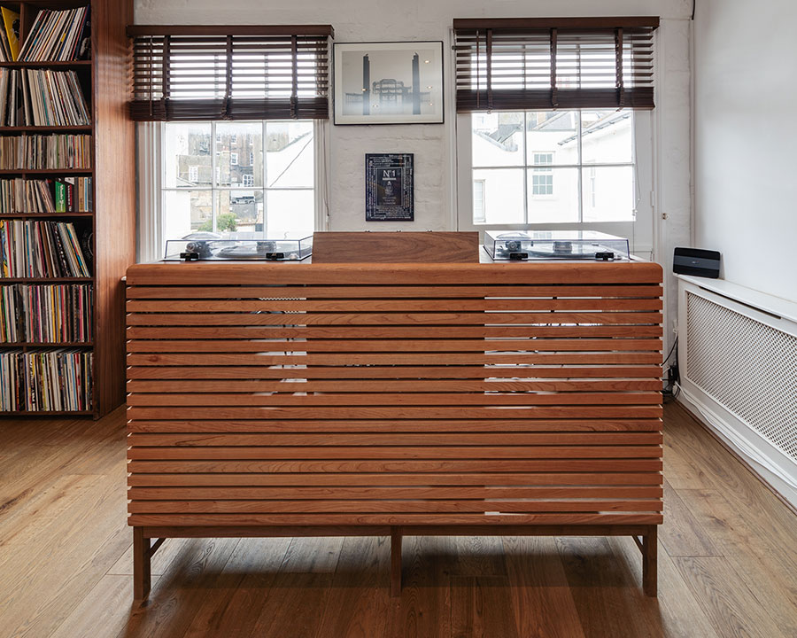 UNIT 3 - Record Decks Console